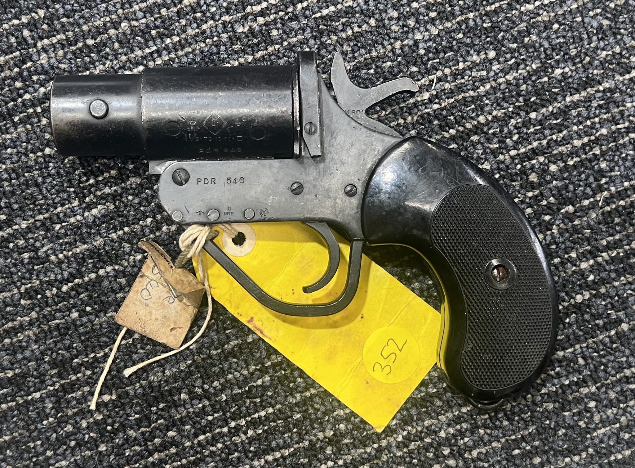 BRITISH NO2 MKV SIGNAL PISTOL – Coffs Guns & Rural Supplies