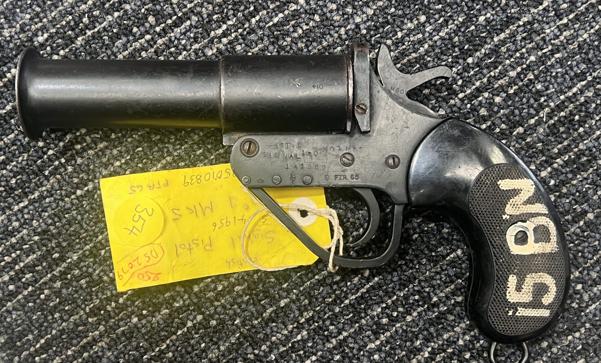 BRITISH NO 1 MK V FLARE PISTOL – Coffs Guns & Rural Supplies